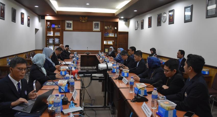 UNY's Science Education Program Undergoes LAMDIK Accreditation ...